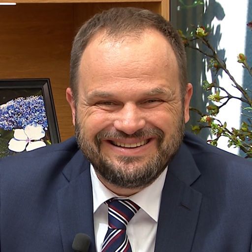 Michal Šmarda (SOCDEM): Logo SOCDEM nechtěně připomíná gilotinu. Chceme ...